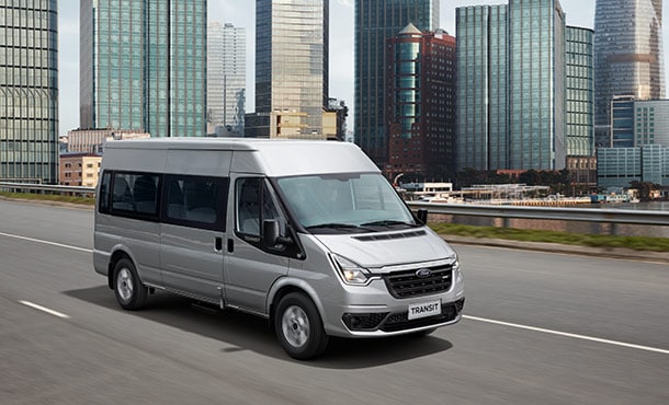 Ford Transit 2023: A 16 seats minibus for Family and Business | Ford VN